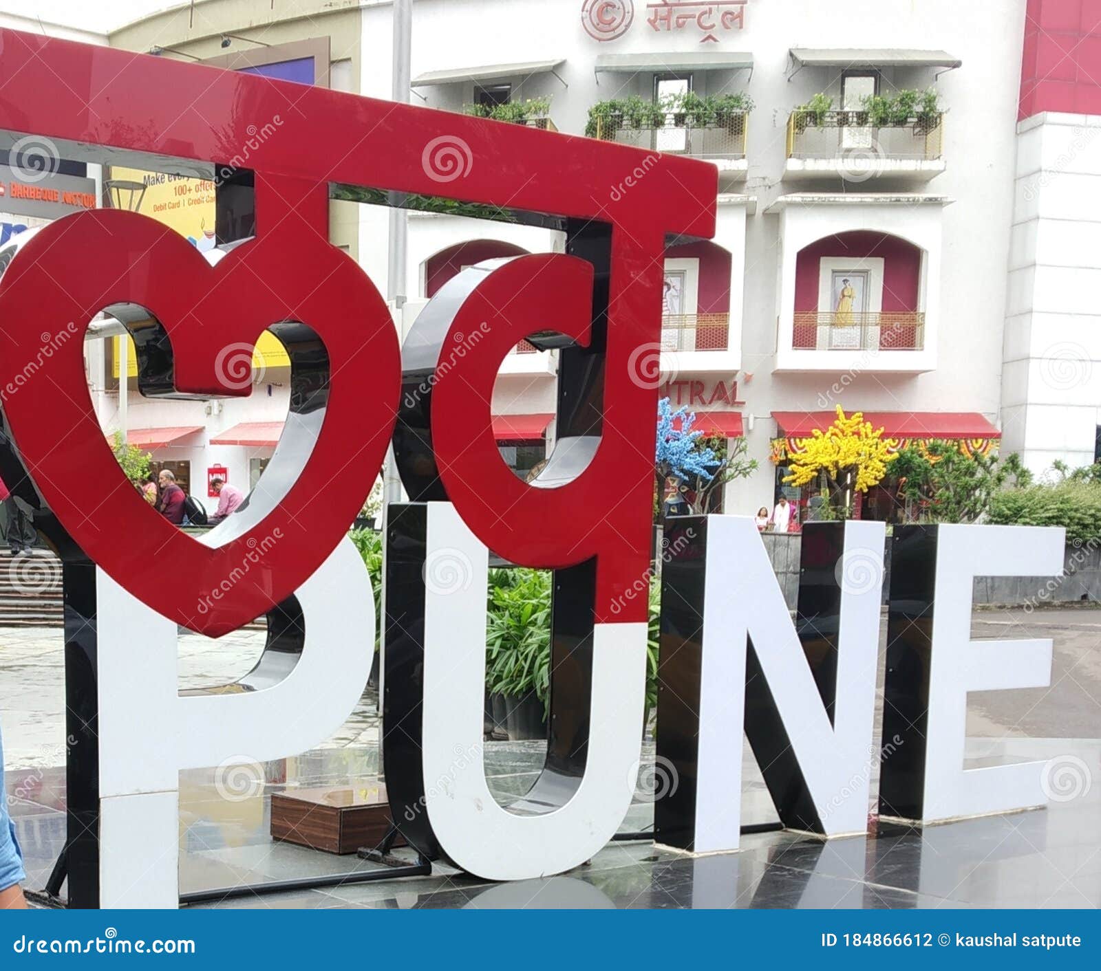 Love Pune Name at the Pune Amanora Mall Editorial Photography - Image ...