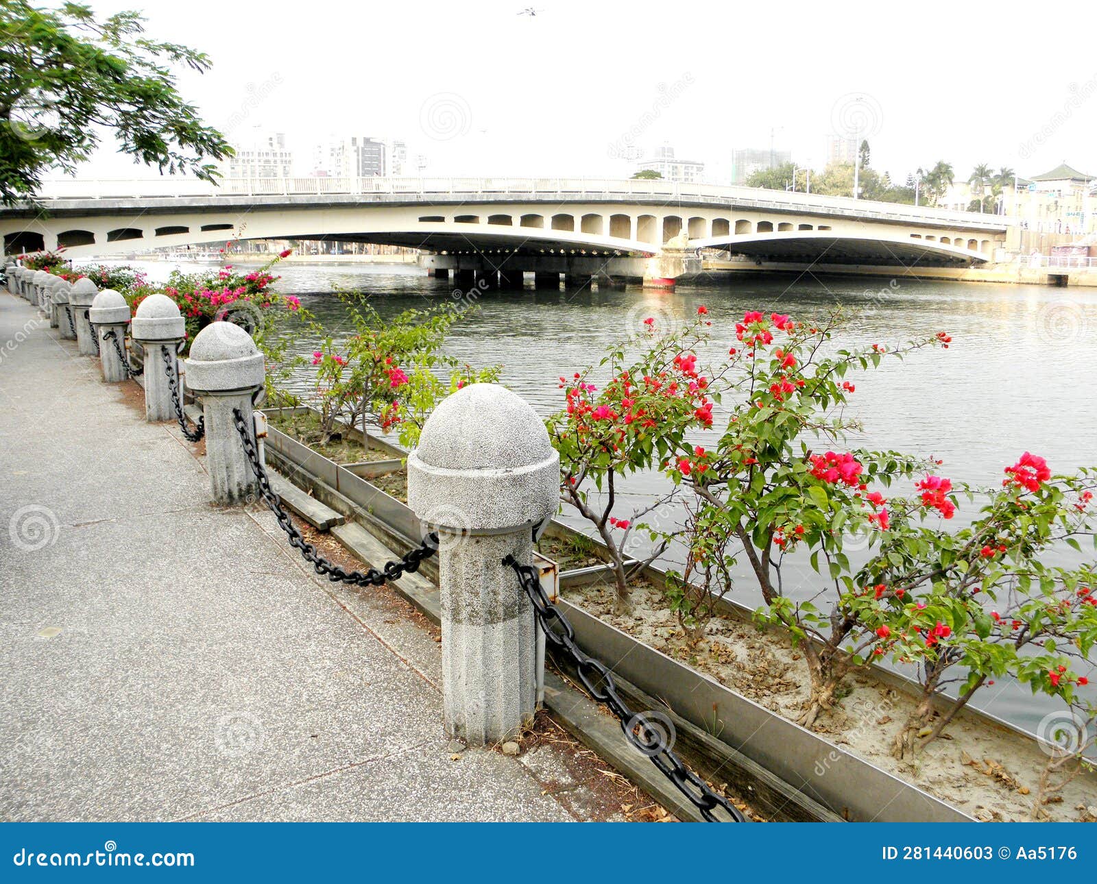 Love River, Bridge and Boat in Kaohsiung Stock Image - Image of ...