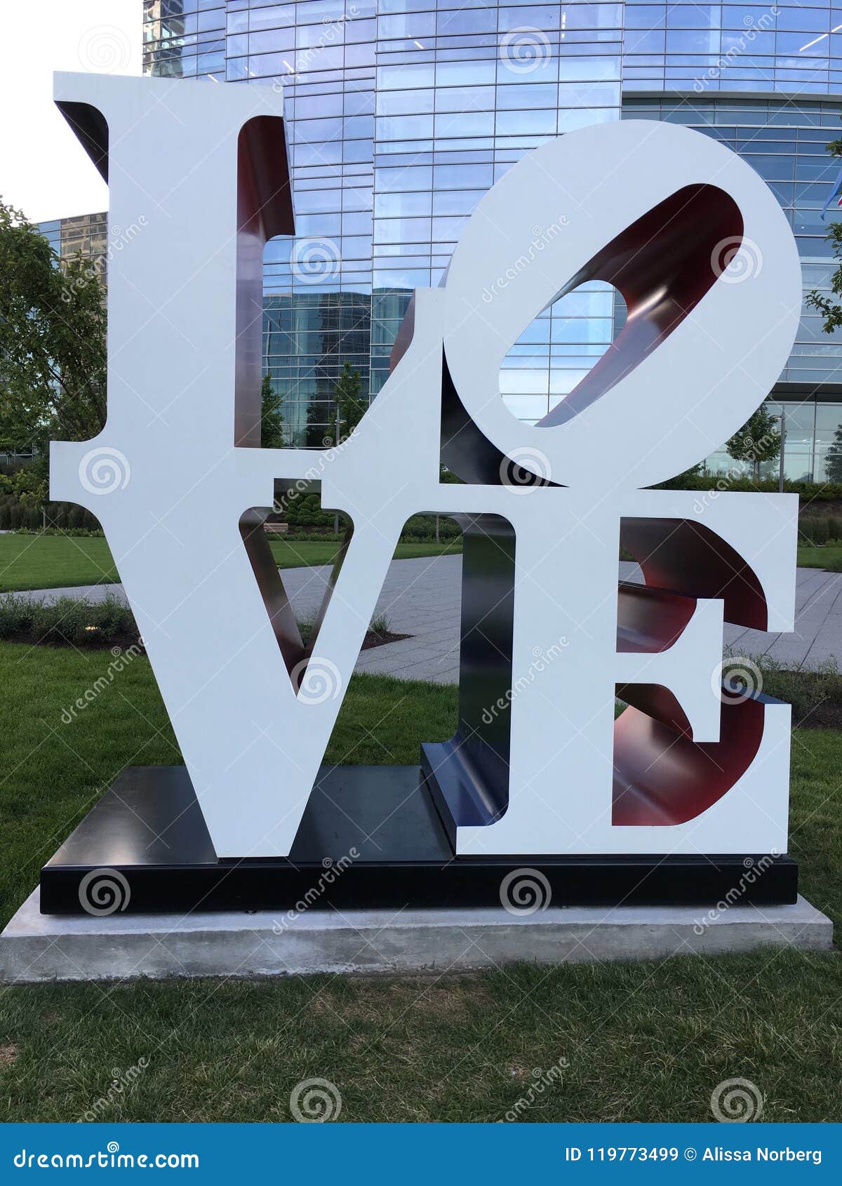 Love sculpture editorial stock image. Image of love - 119773499