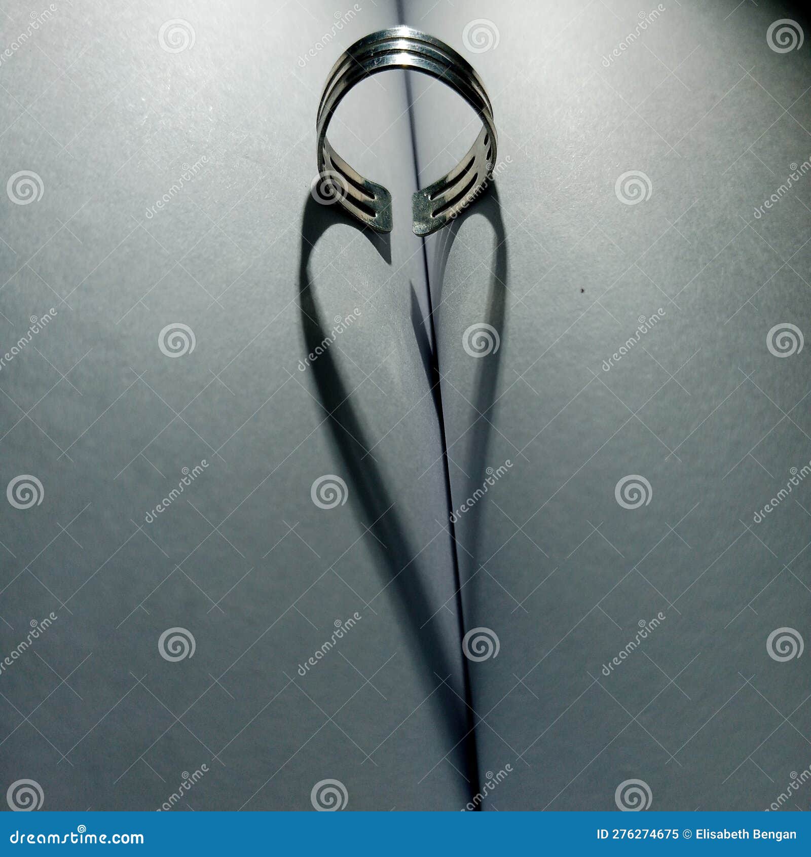 Love Shadow Ring. Heart Image from Shadow Rings. Art of Shadow Stock ...