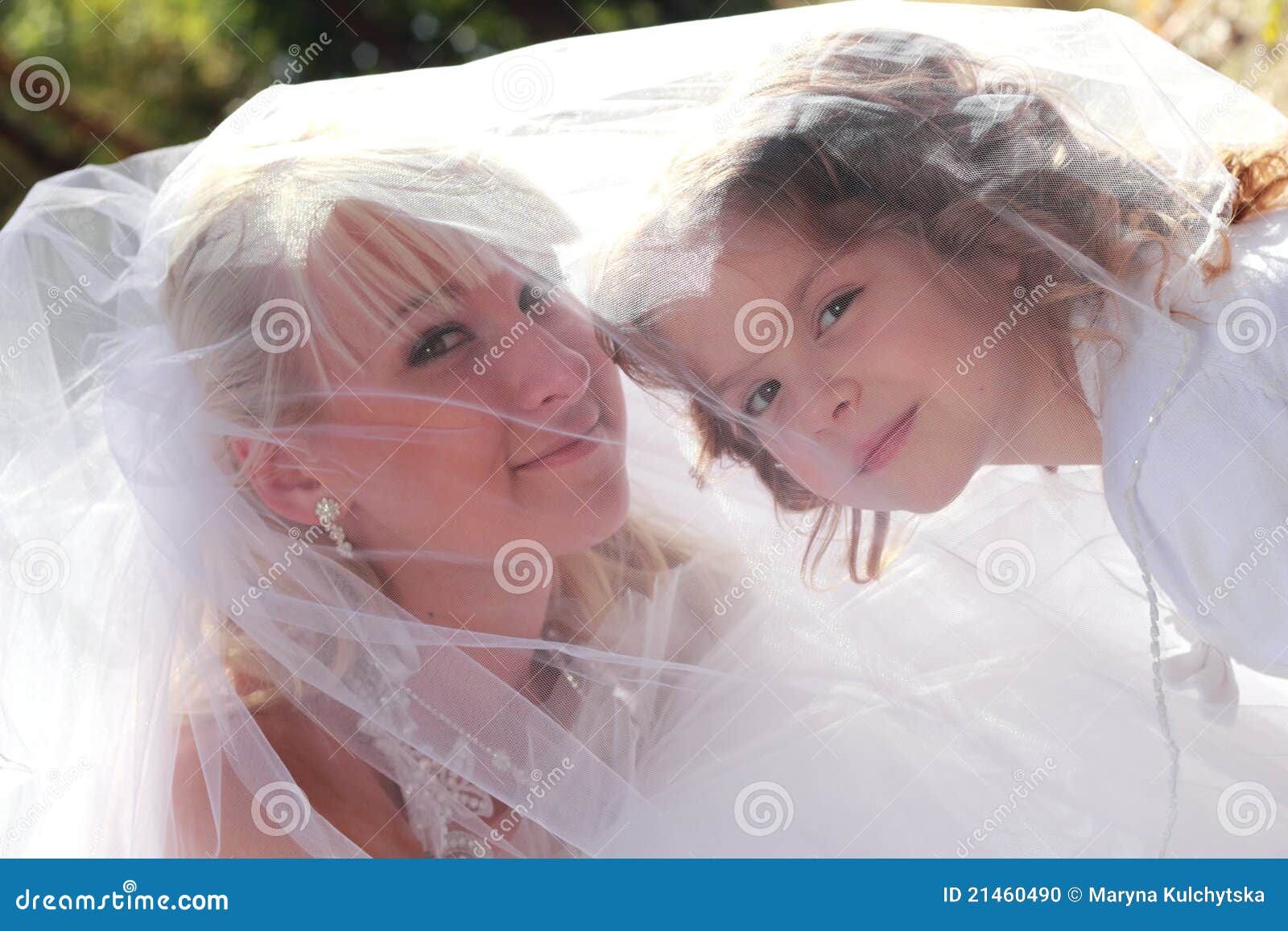 Lovely Bride and Little Girl Stock Photo - Image of green, candid: 21460490