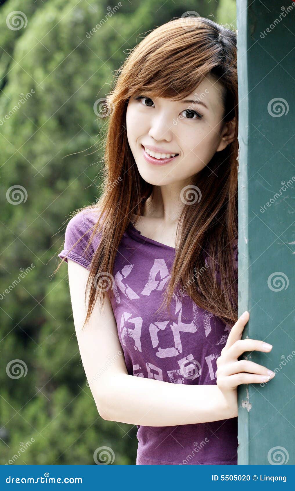 A lovely Chinese girls stock photo. Image of door, green - 5505020