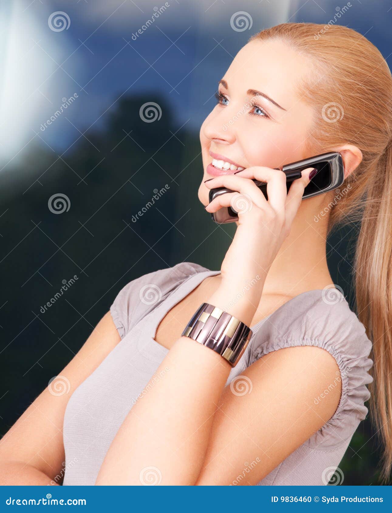 Lovely Woman with Cell Phone Stock Photo - Image of gorgeous, face: 9836460