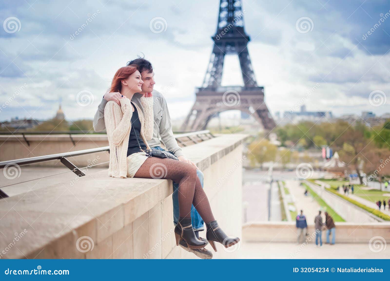 Loving Couple Near the Eiffel Tower in Paris Stock Photo - Image of ...