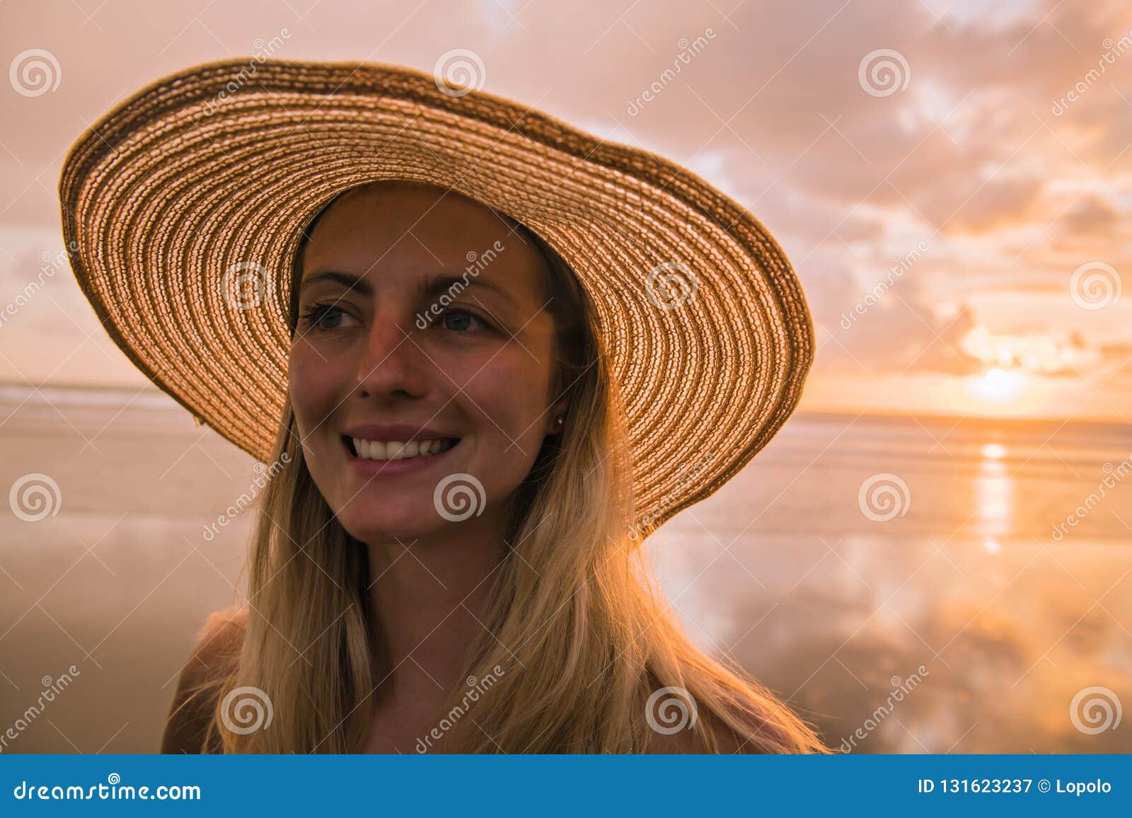 A Loving Life Woman at the Beach Stock Image - Image of casual, cute ...