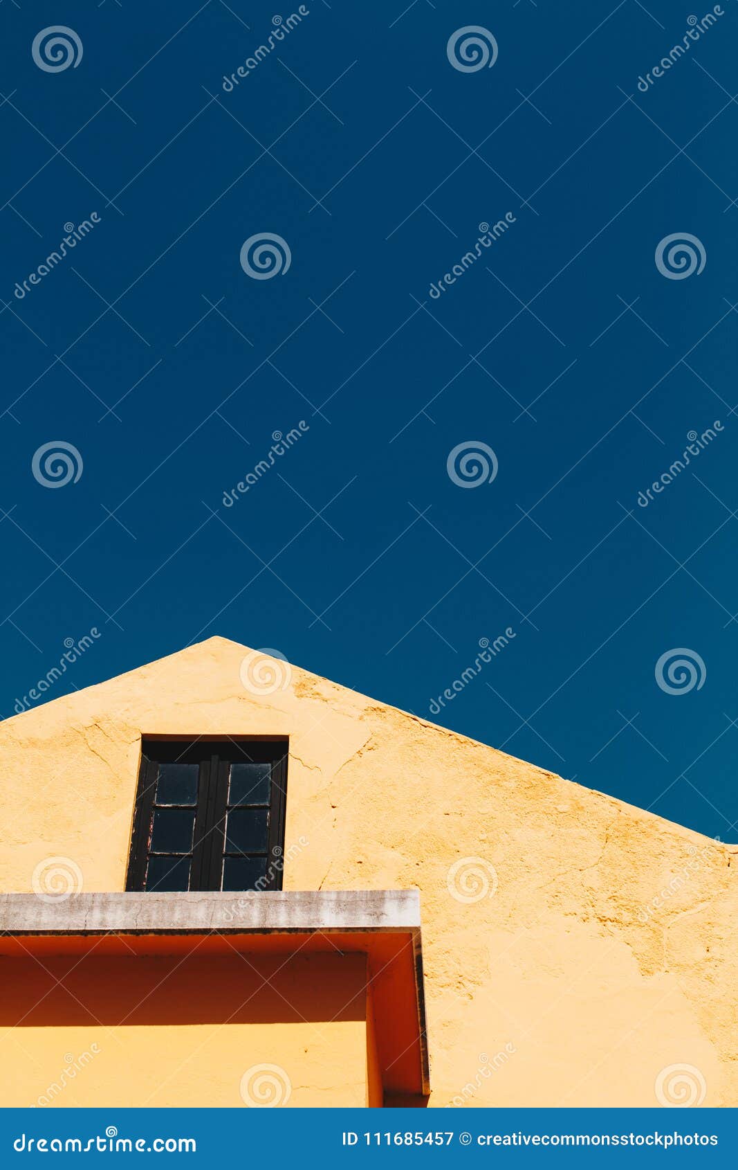 Low Angle Photography Of Brown House Picture. Image: 111685457