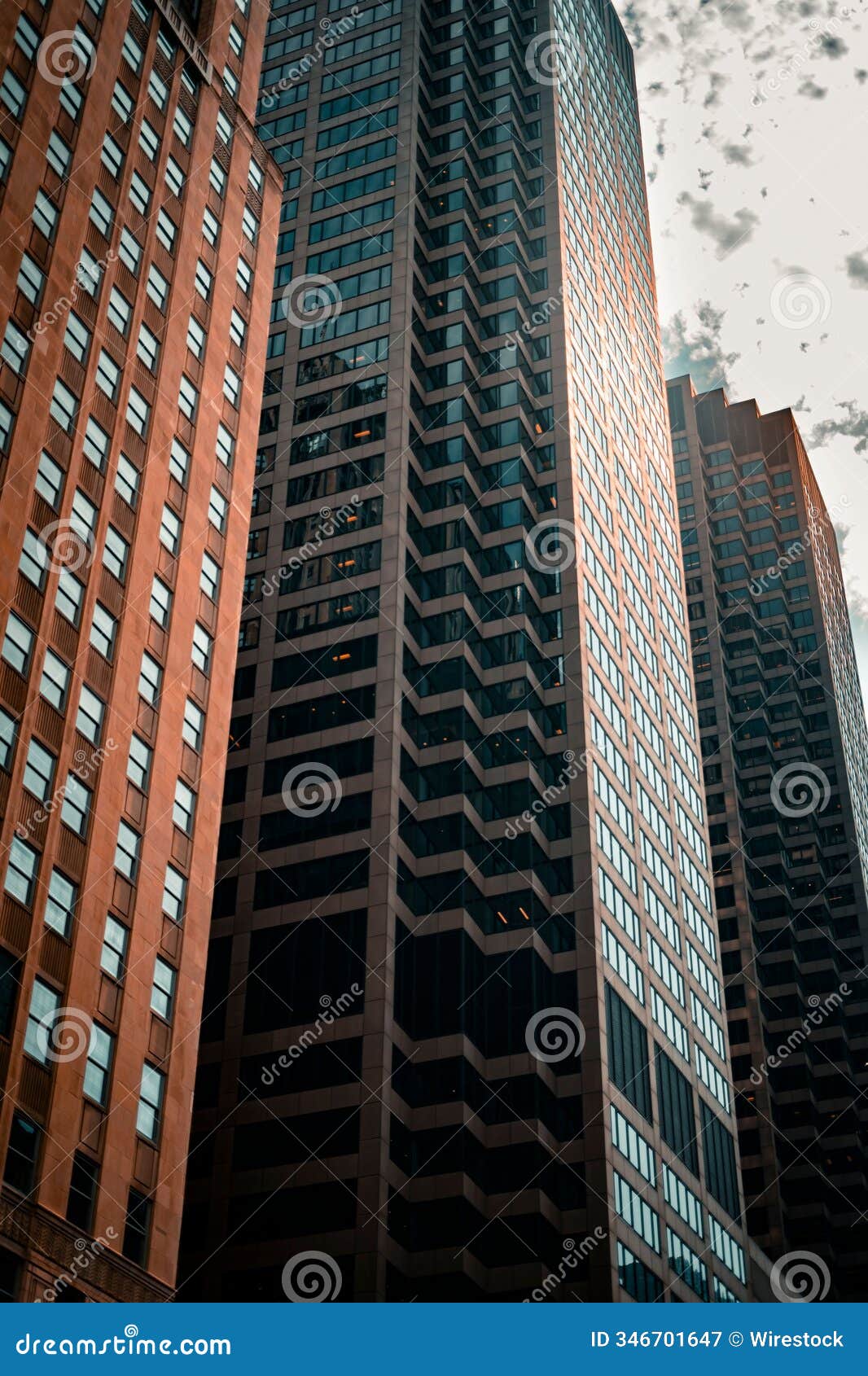 Low Angle Vertical View of the Skyscraper of CME Group Financial ...