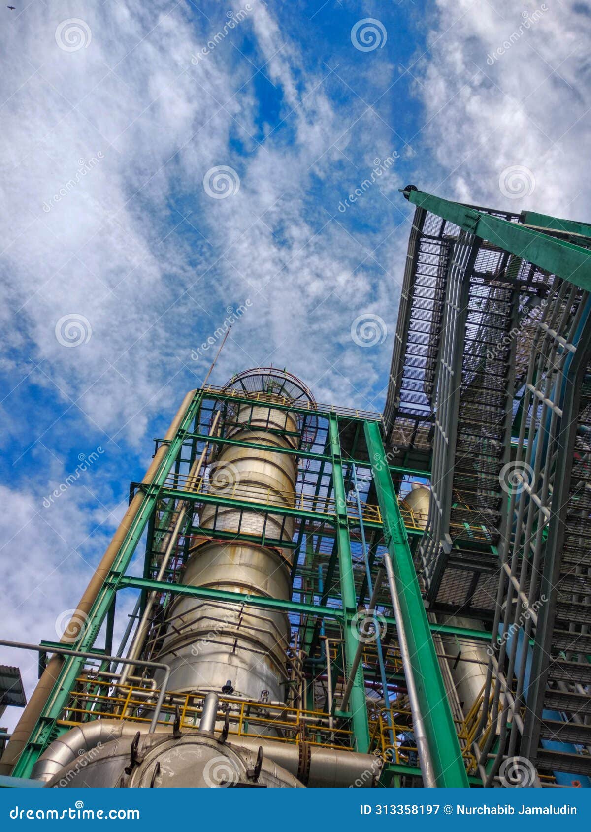 An Industrial Building. Distillation Column Stock Image - Image of pipe ...