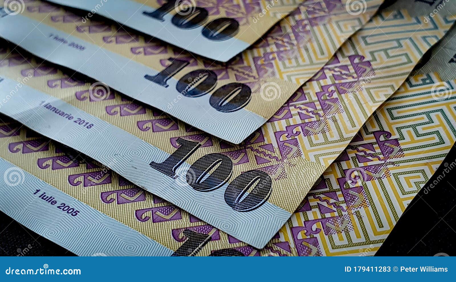 100 Romanian Lei Close Up Stack Stock Image - Image of cash, bill ...