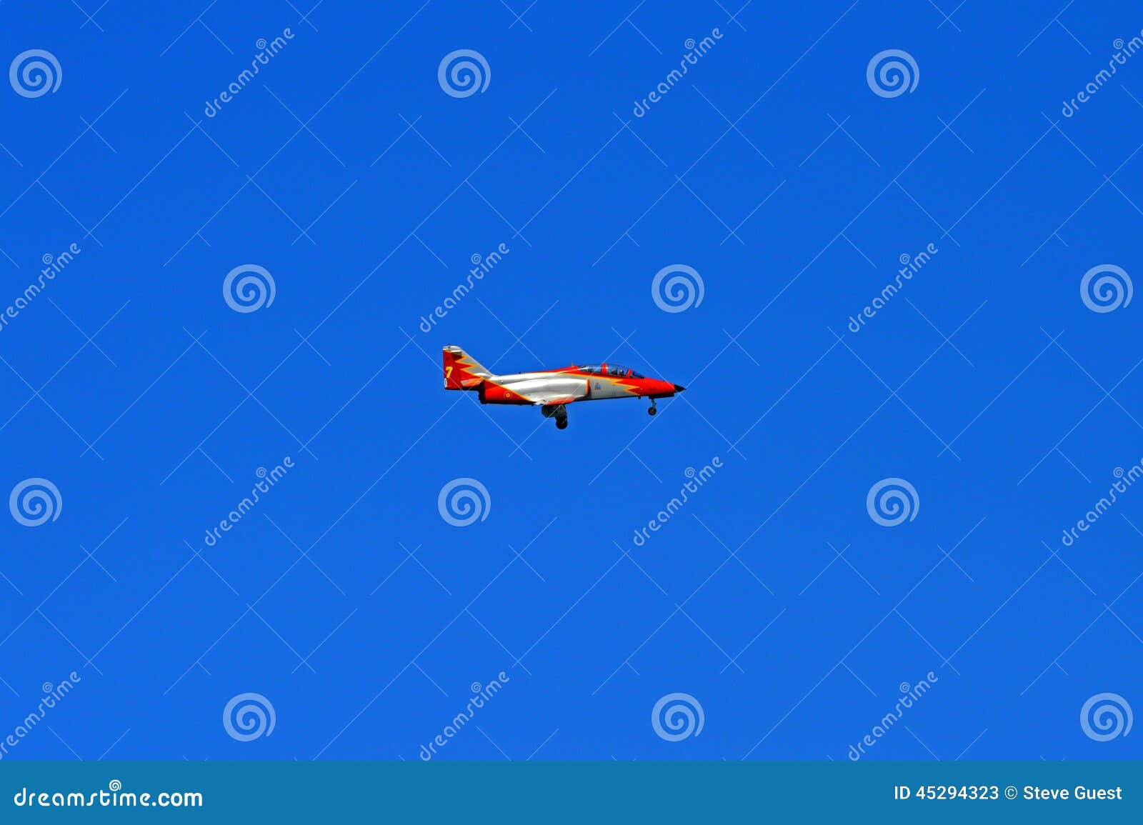 A Low Flying Fighter Jet Aircraft Editorial Stock Photo - Image of ...