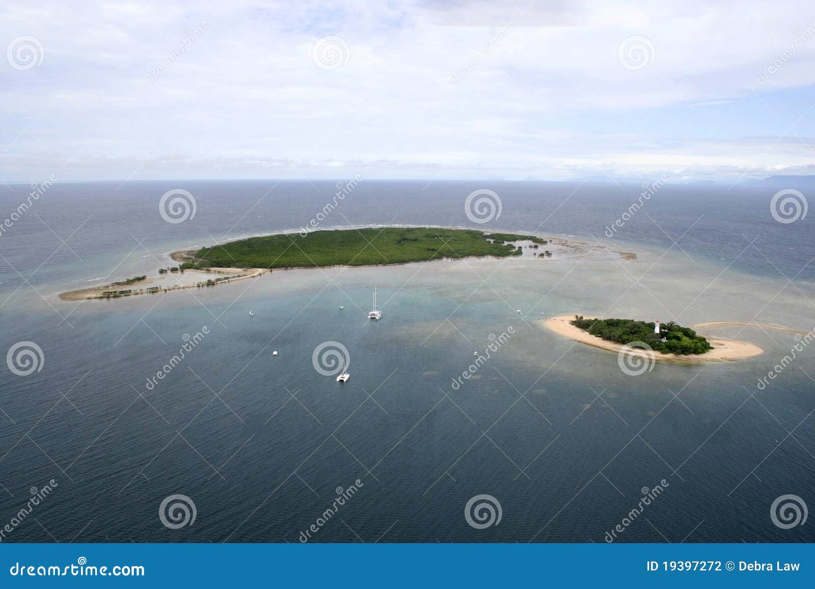 Low Isles, Queensland, Australia Stock Photo - Image of aerial, ocean ...