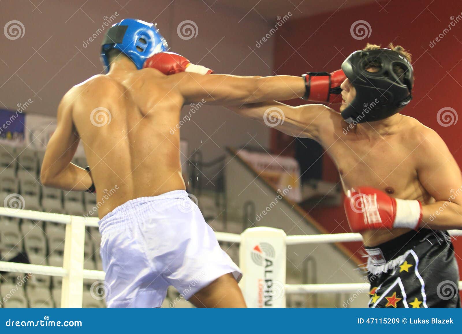 Low kick kickoxing editorial stock image. Image of fight - 47115209