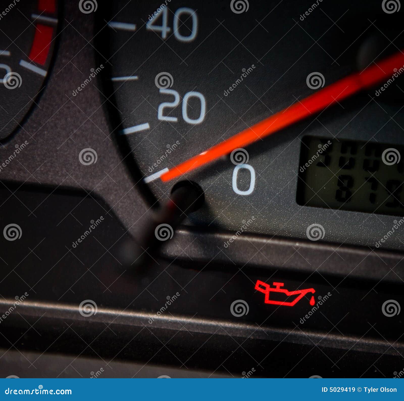 Low Oil stock image. Image of signage, warning, repair - 5029419