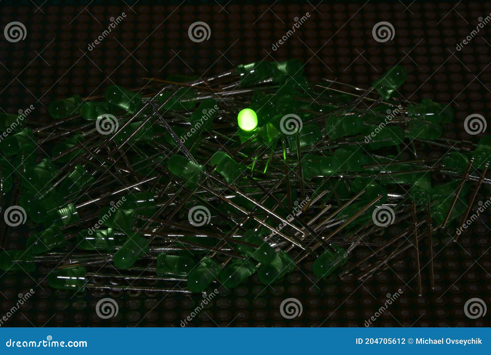 Low-power Green Semiconductor LEDs in a Semitransparent Plastic Housing ...