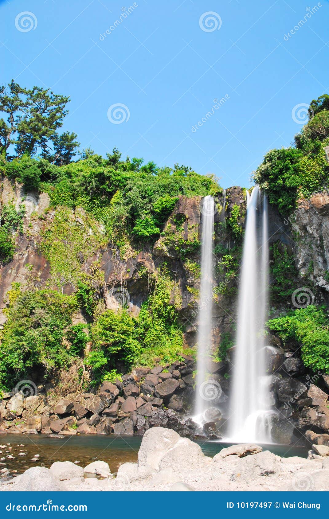 Low Shot of Majestic Waterfall Stock Image - Image of green, huge: 10197497