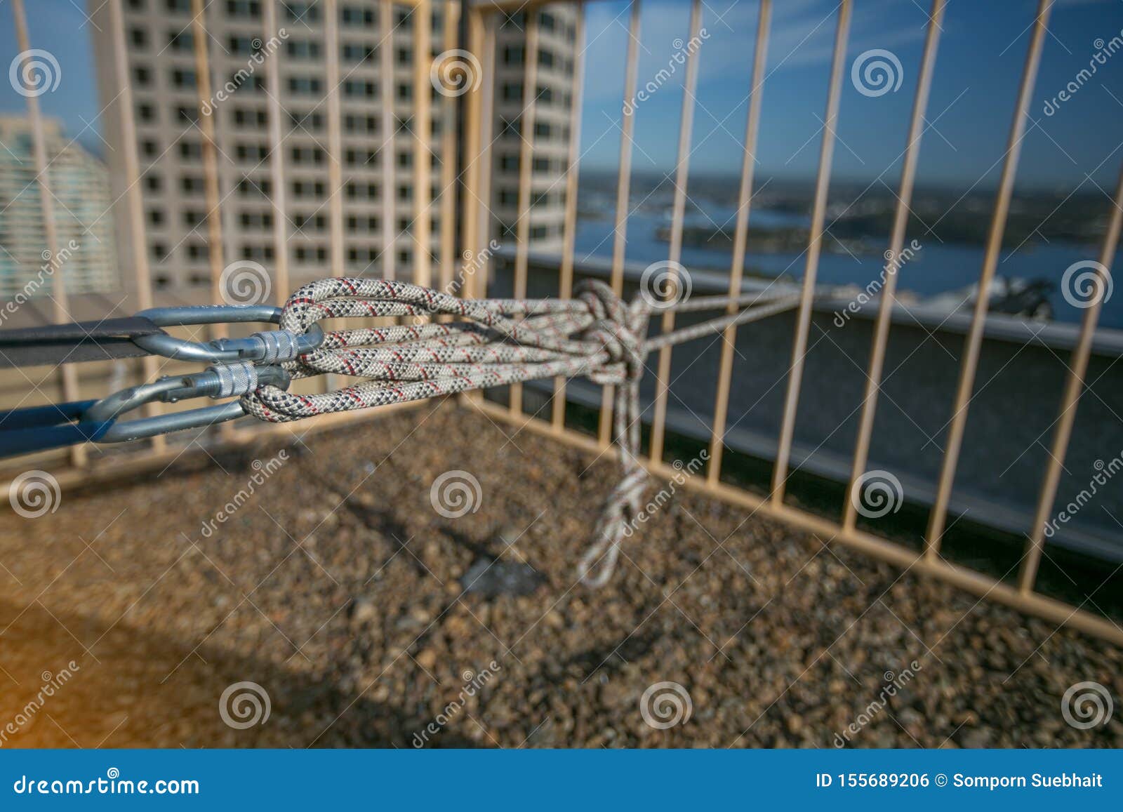 Low Stretch Static Abseiling Rope Rigging As Bunny Ears Knot Clipping ...