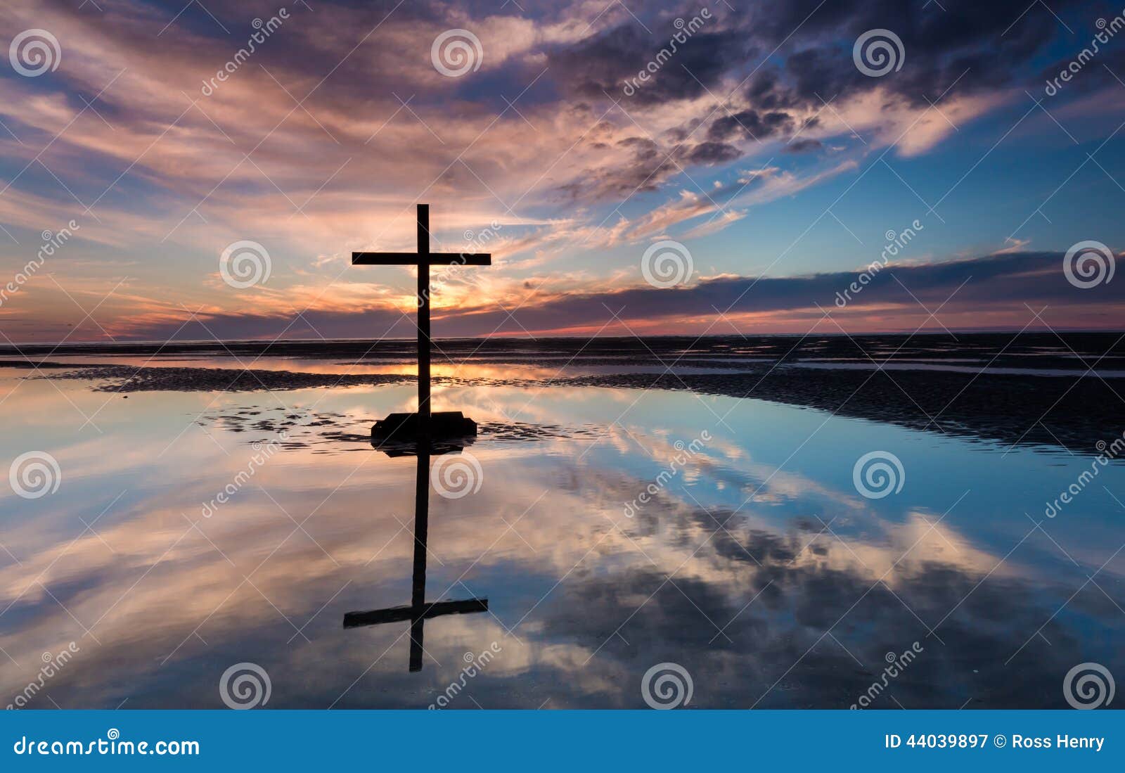 Low Sun Cross Waters stock image. Image of sunset, cross - 44039897