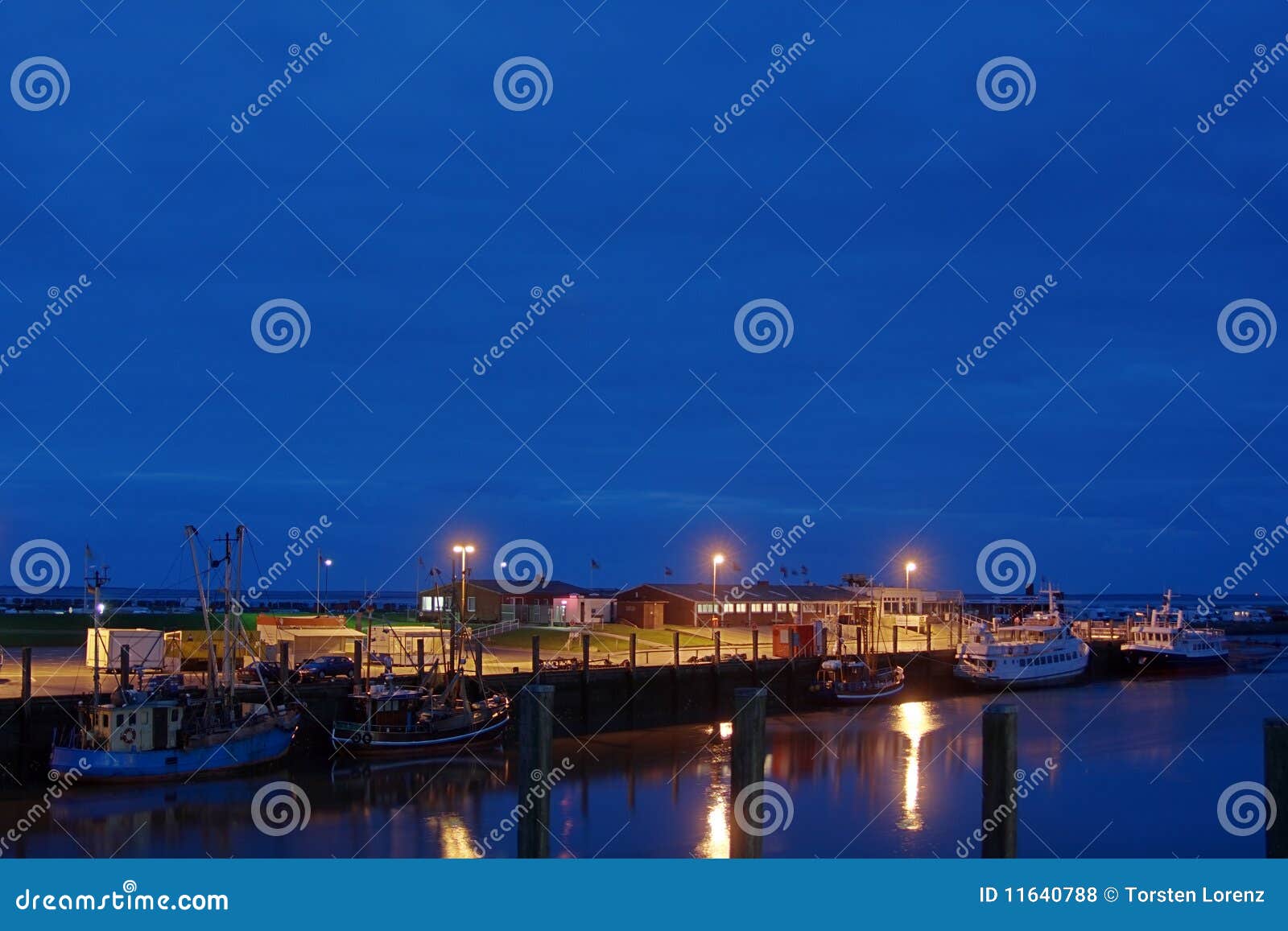 Low tide dock stock photo. Image of tide, peaceful, dock - 11640788