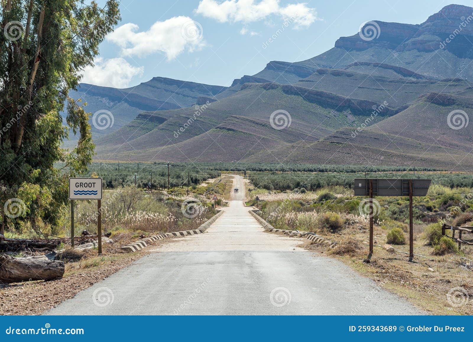 Low Water Bridge Over the Groot River at Mount Ceder Stock Image ...