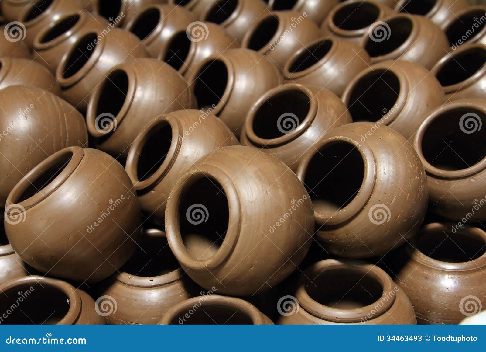 Loza de barro imagen de archivo. Imagen de artista, jarro - 34463493