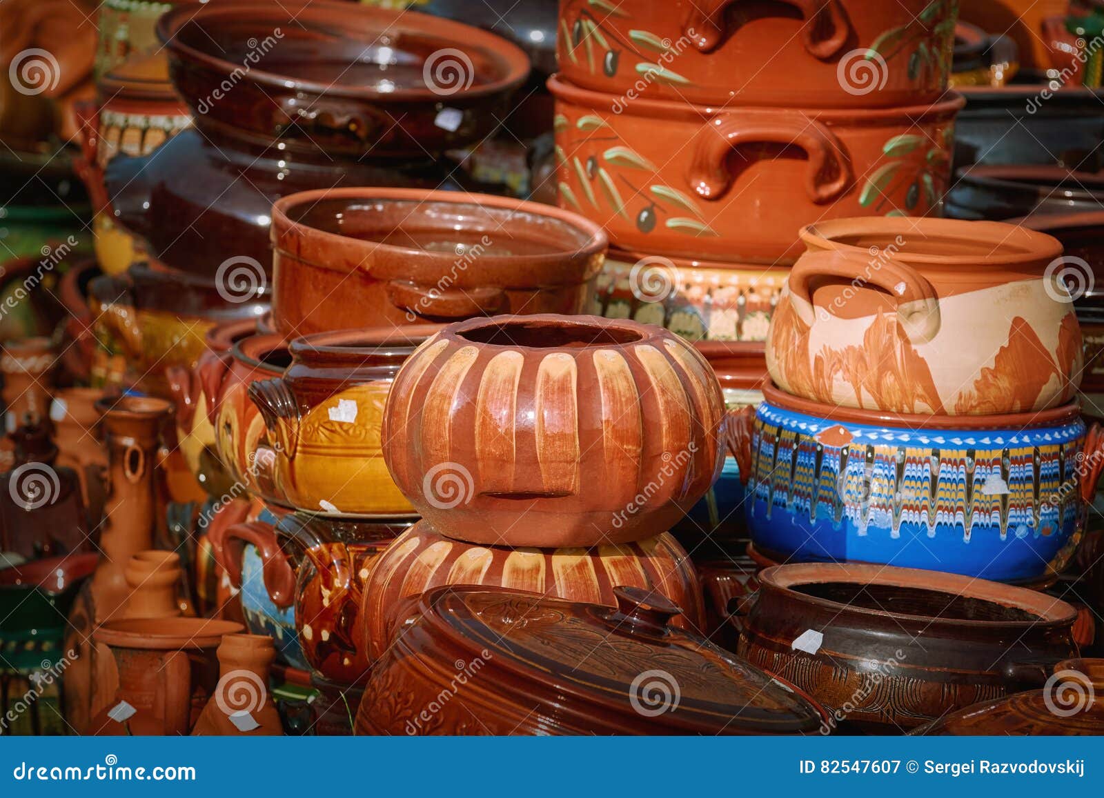 Loza de la loza de barro imagen de archivo. Imagen de gres - 82547607