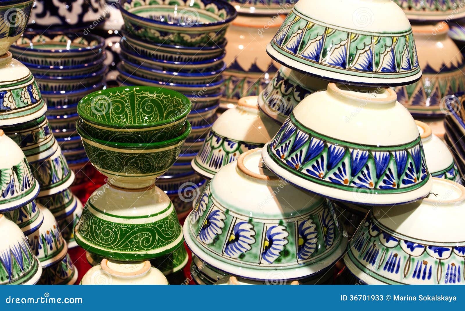 Loza Tradicional Hecha a Mano Imagen de archivo - Imagen de loza ...