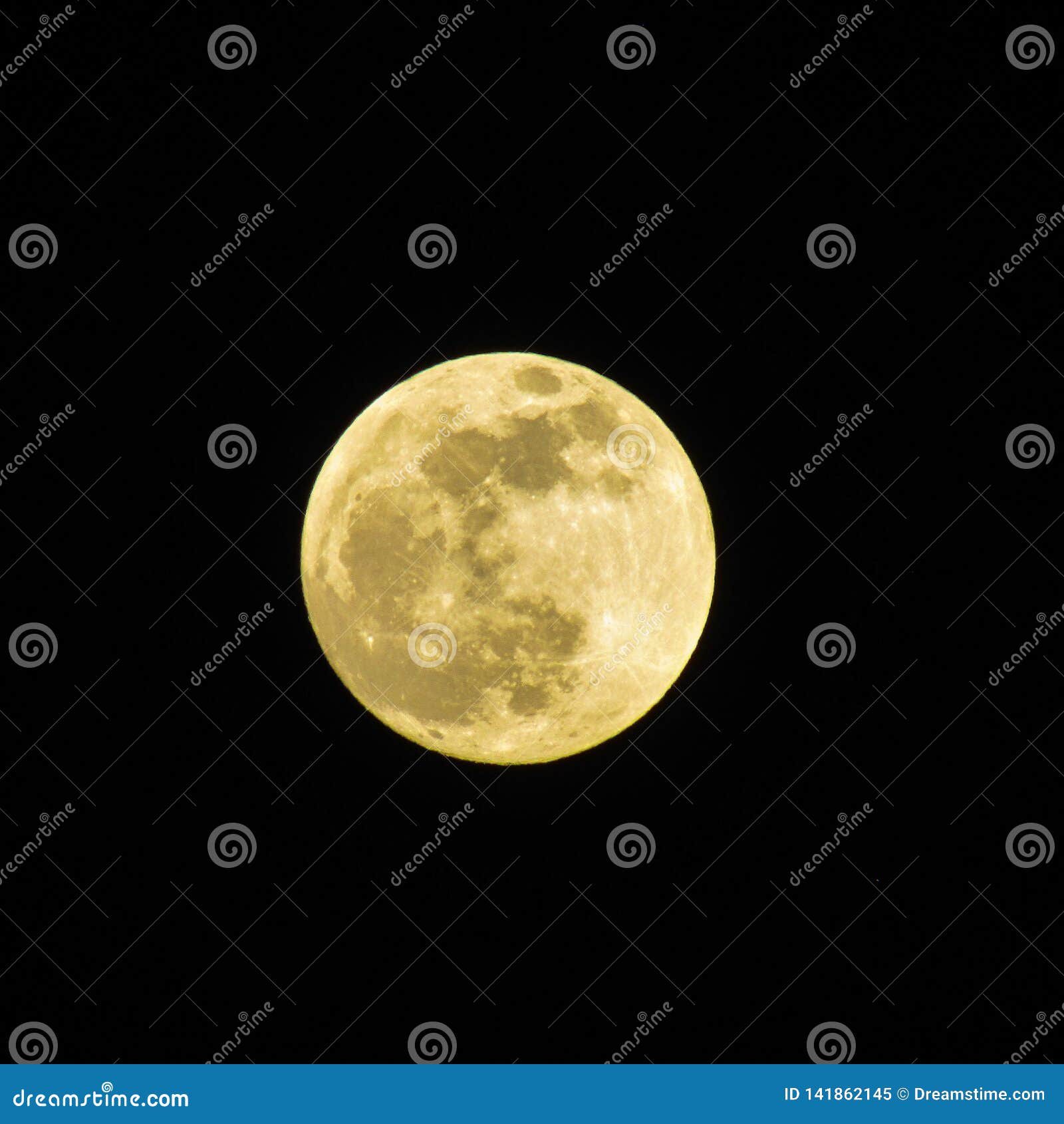 Lua amarela imagem de stock. Imagem de nave, mês, céu - 141862145