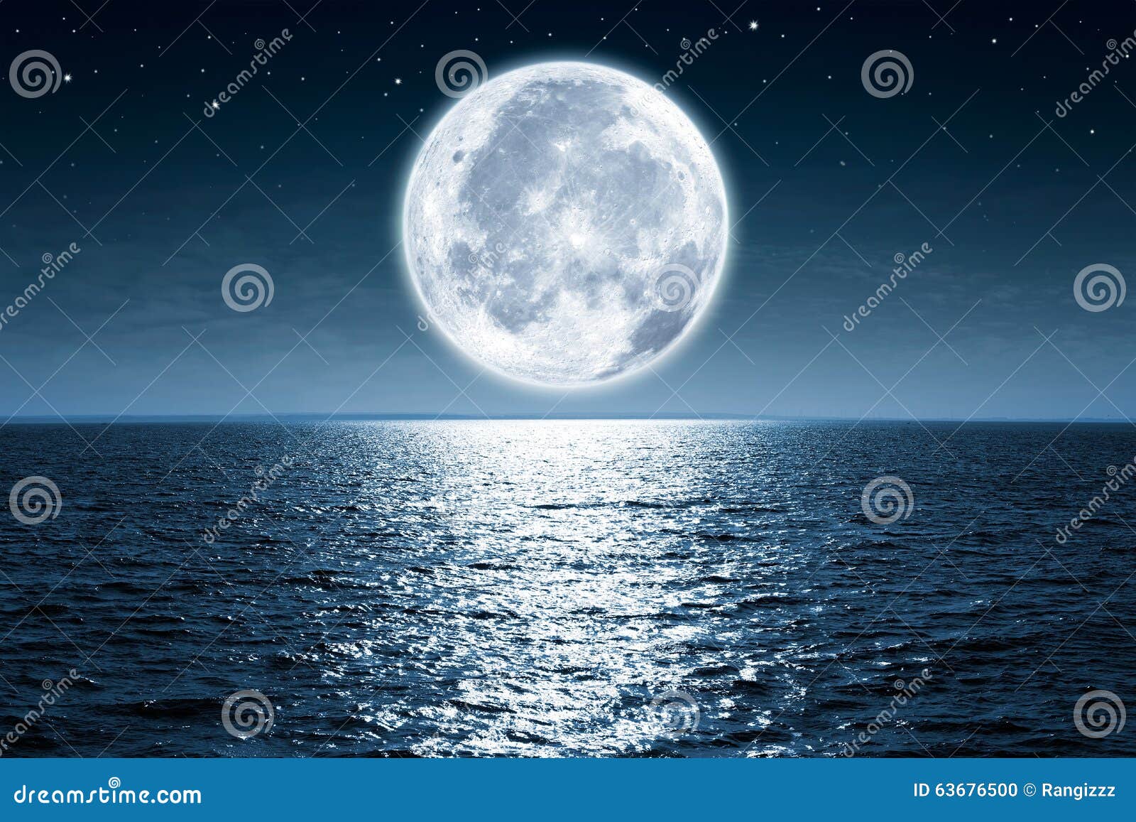 Lua cheia foto de stock. Imagem de universo, horizonte - 63676500