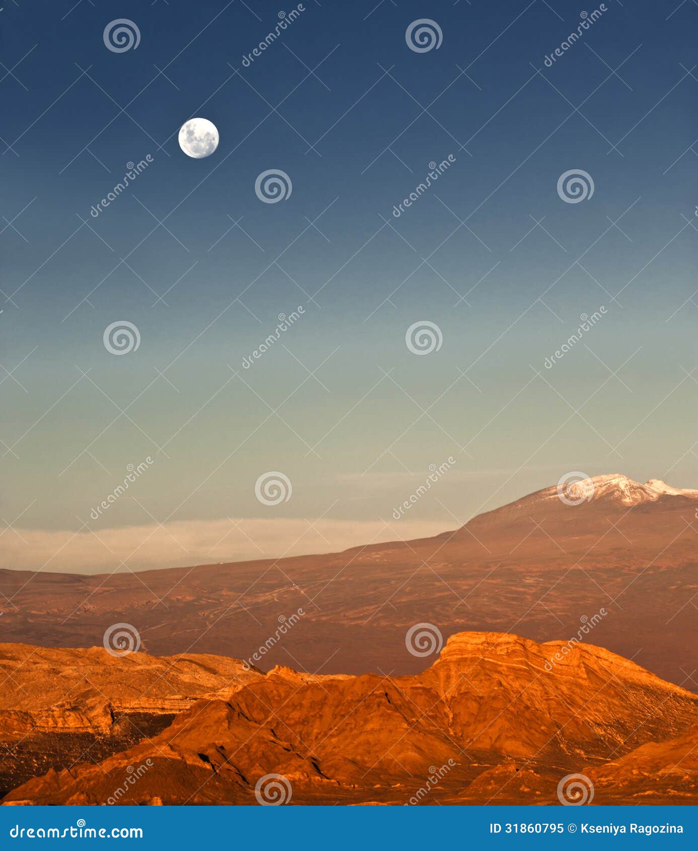 Lua Cheia No Vale Da Lua, Atacama, O Chile Imagem de Stock - Imagem de ...