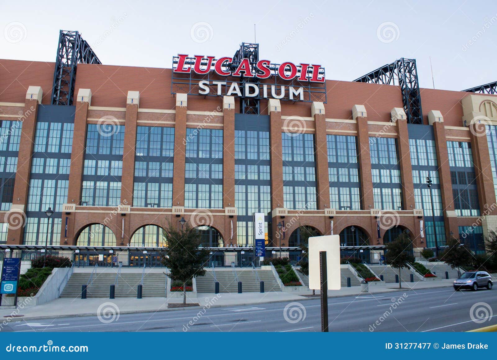 Lucas Oil Stadium editorial photography. Image of football - 31277477