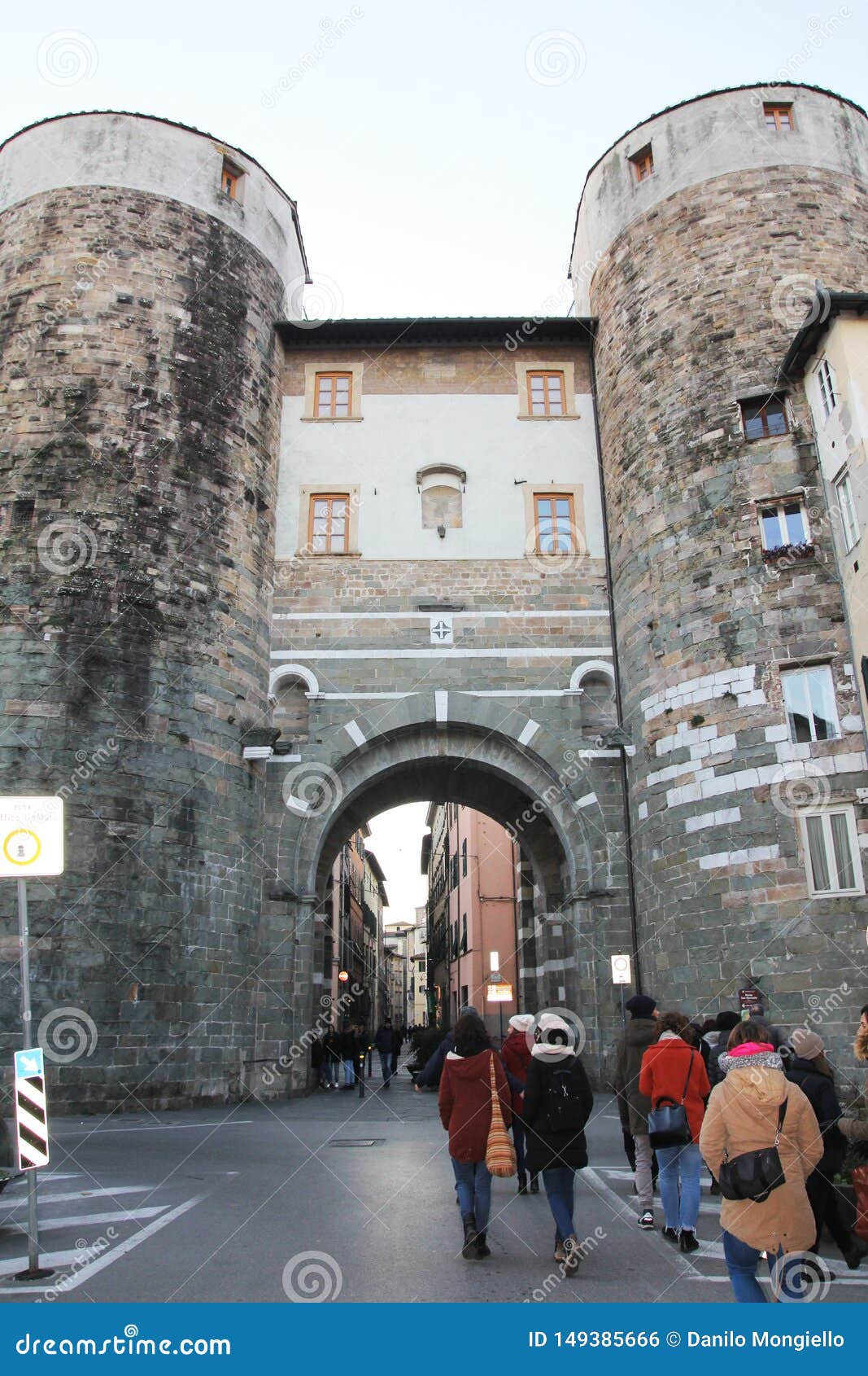 Lucca gate editorial photo. Image of middle, medieval - 149385666