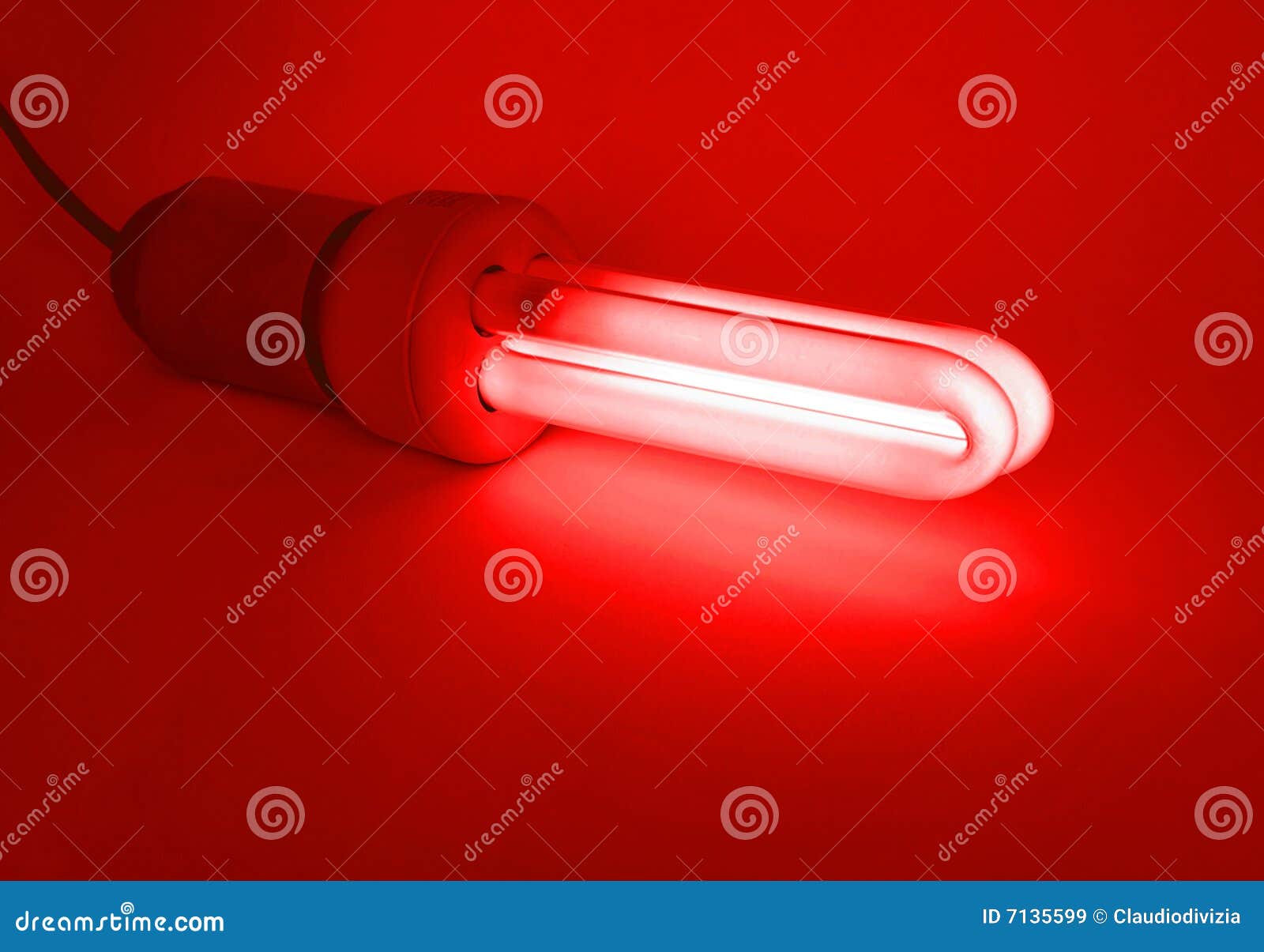 Luce rossa immagine stock. Immagine di luce, ecologico - 7135599