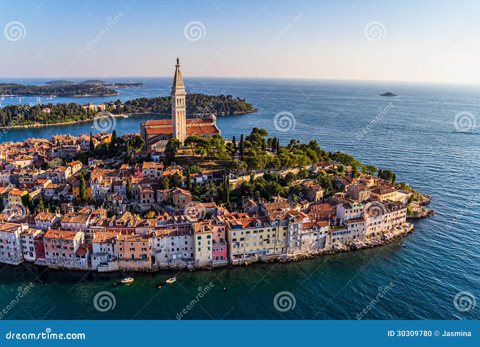 Luchtspruit Van Rovinj, Kroatië Stock Foto - Image of schiereiland ...