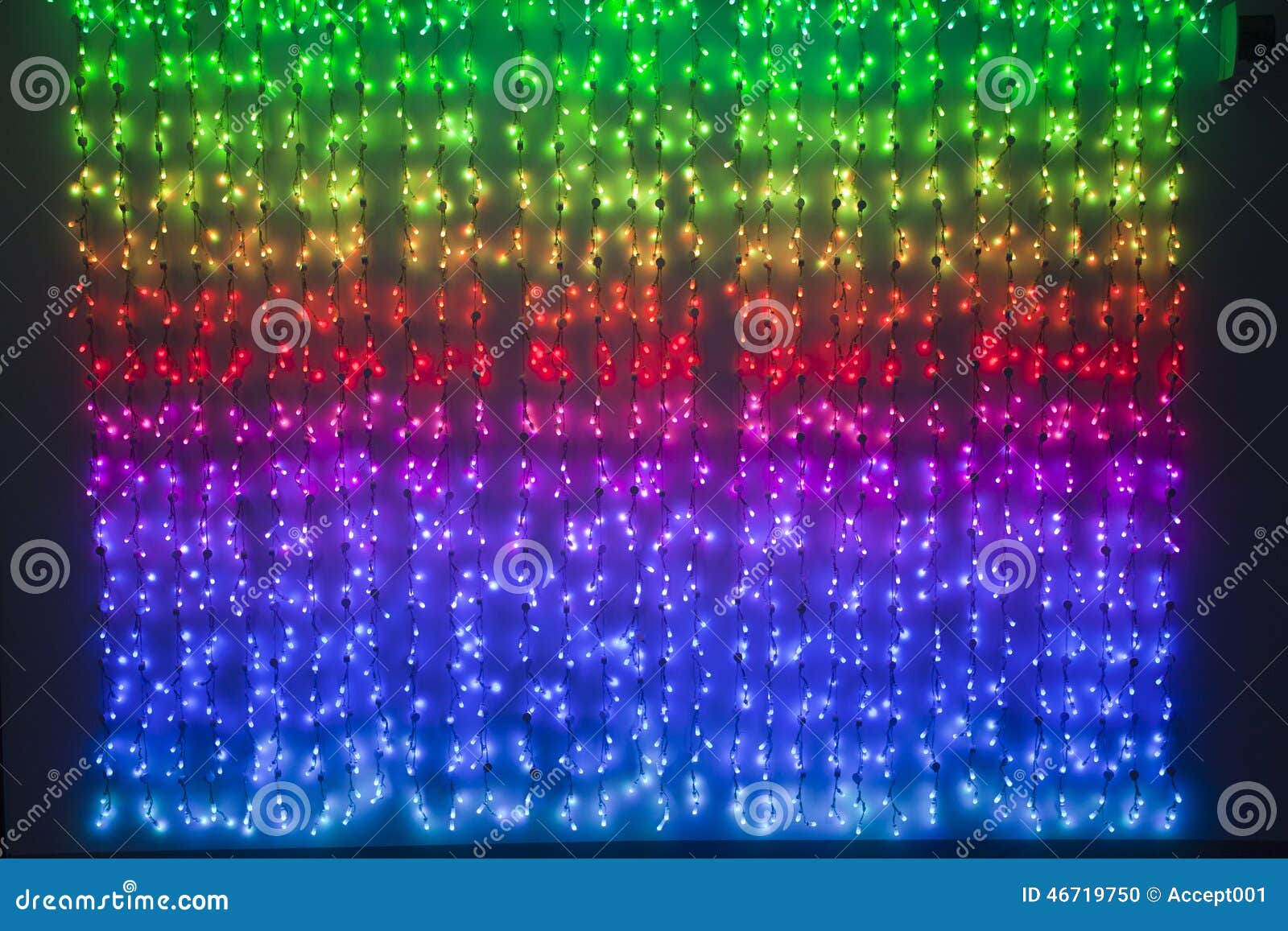 Luci Di Natale Colorate Arcobaleno Fotografia Stock - Immagine di ...