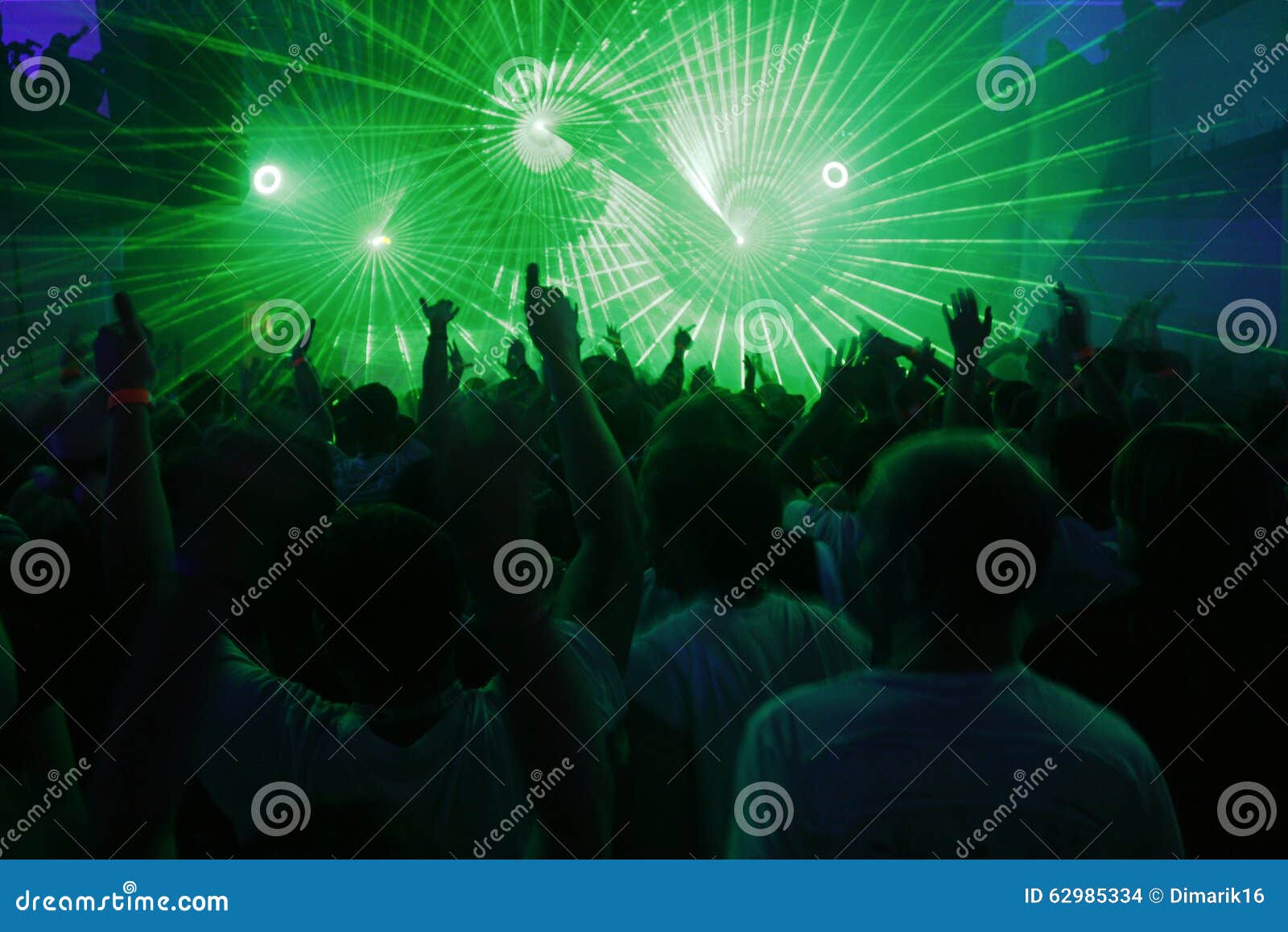 Luci laser alla discoteca fotografia stock. Immagine di luci - 62985334