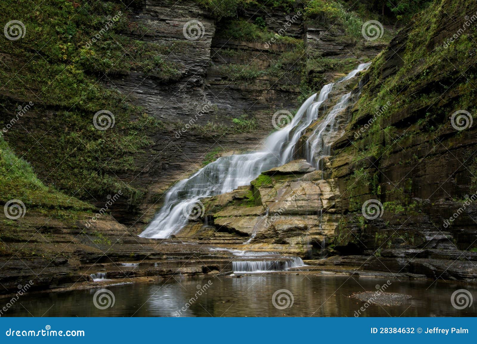 Lucifer Falls stock photo. Image of summer, rocks, spring - 28384632