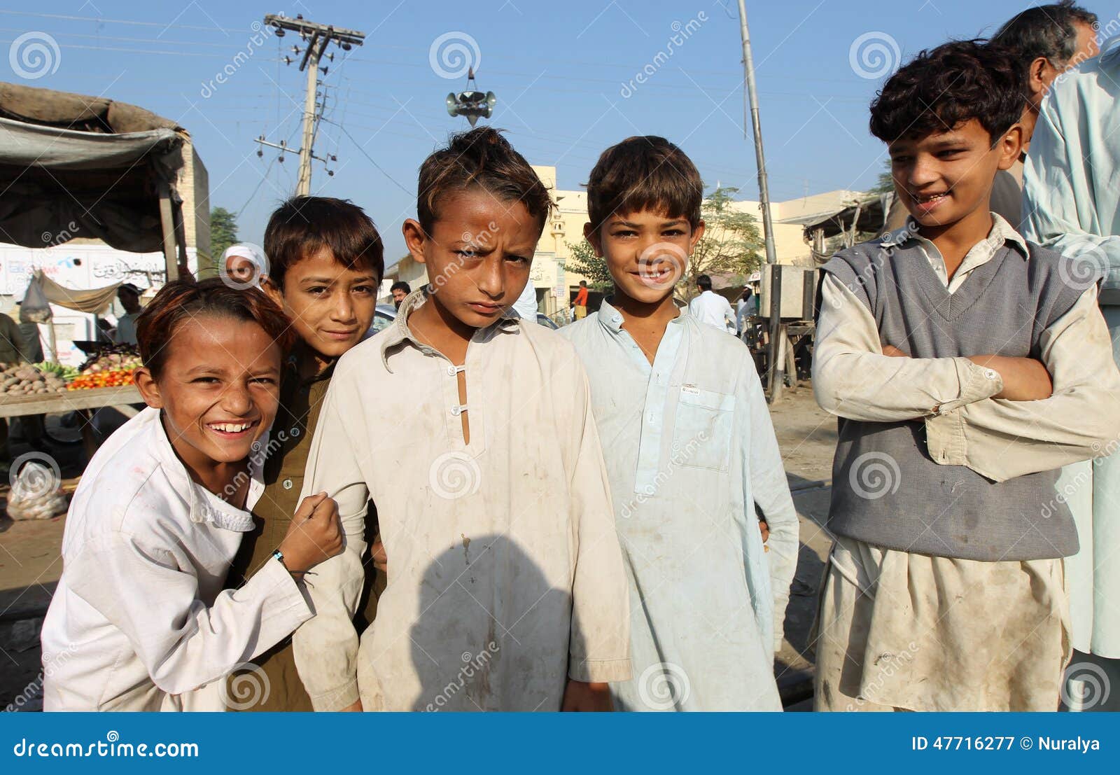 Ludzie w Pakistan fotografia editorial. Obraz złożonej z migreny - 47716277
