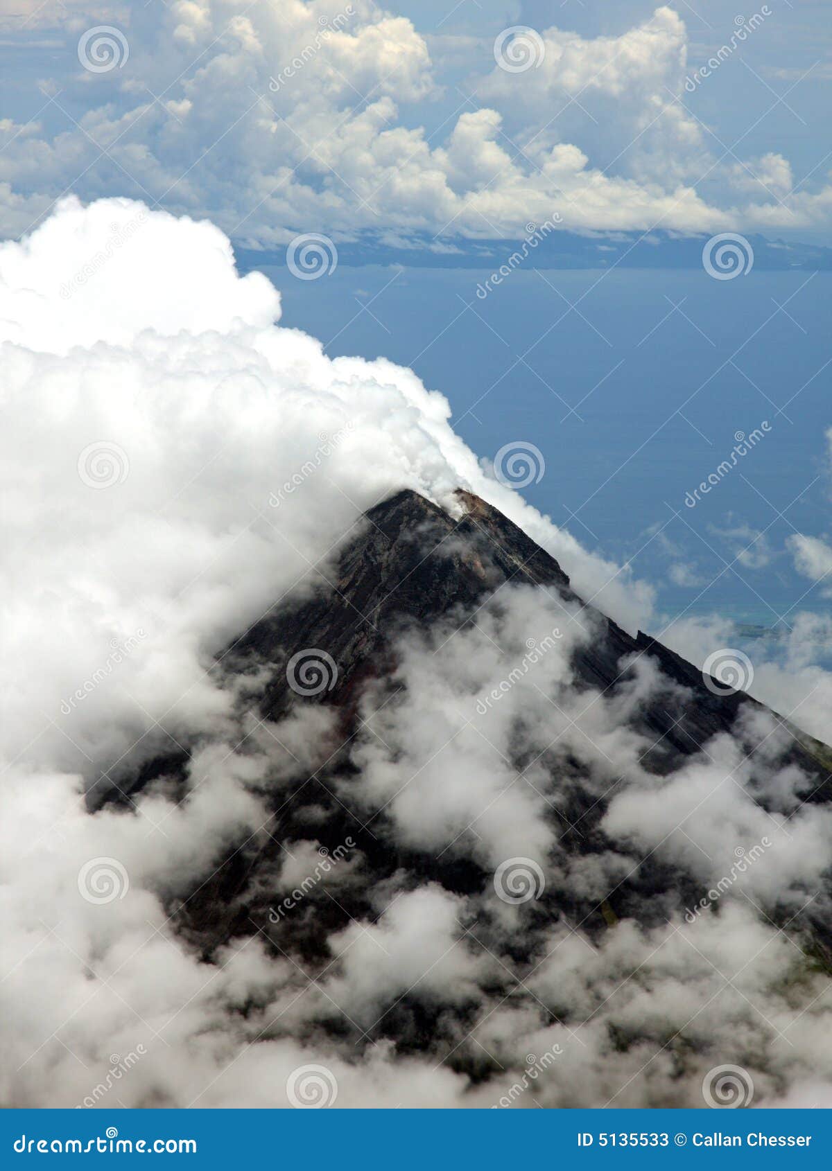 Luftfoto Der Montierung Mayon (Vulkan) Stockbild - Bild von nave ...