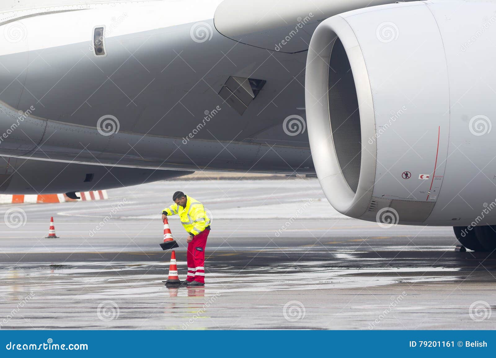 Lufthansa Airbus A380 Airplane Workers Editorial Photo - Image of ...