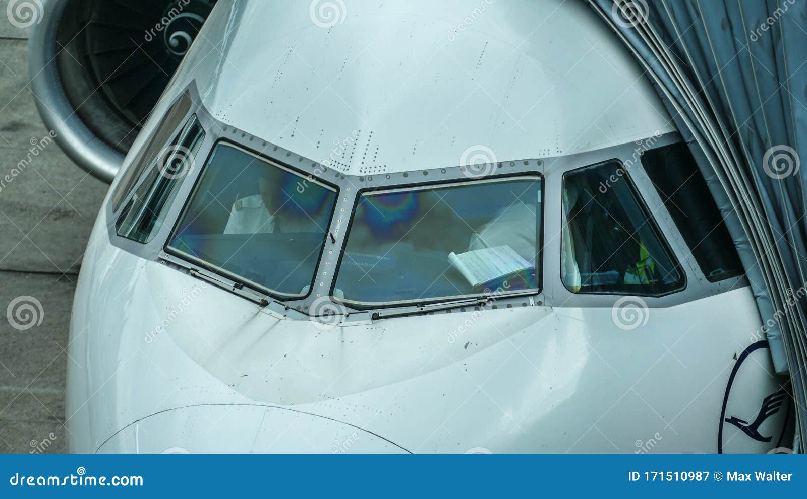 Lufthansa Airbus A320 Closeup Cockpit Editorial Photography - Image of ...