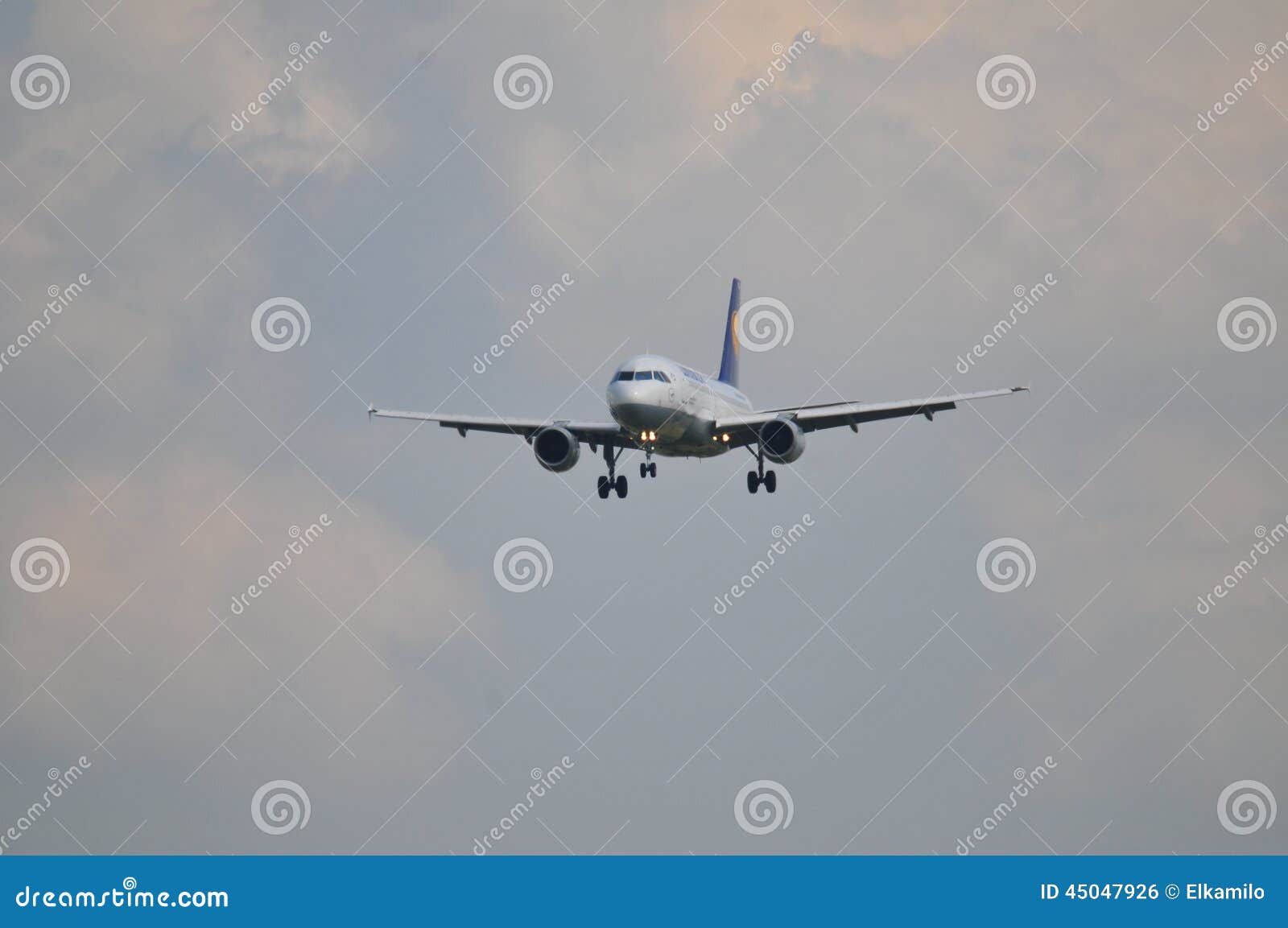 Lufthansa flight editorial photo. Image of lublin, airplane - 45047926 Lufthansa flight editorial photo. Image of lublin, airplane - 45047926