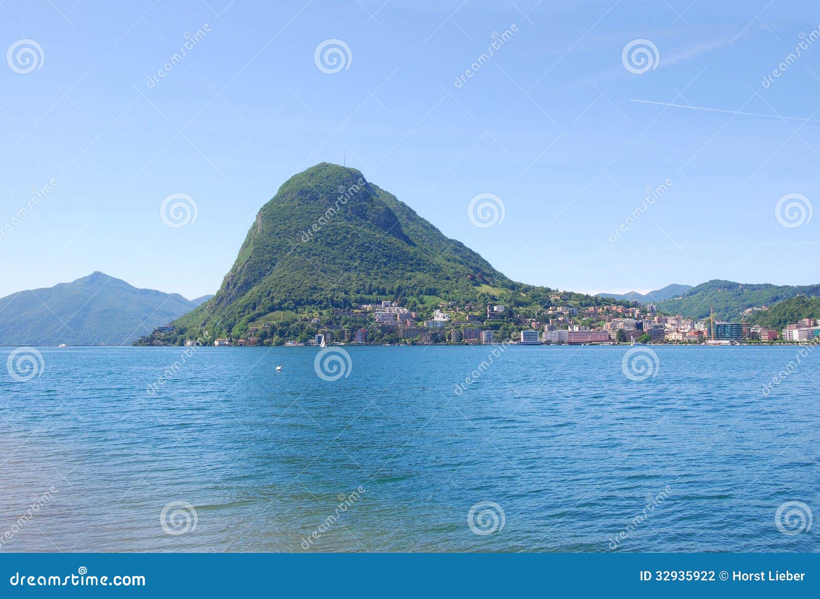 Lugano meer, Zwitserland stock foto. Image of fontein - 32935922