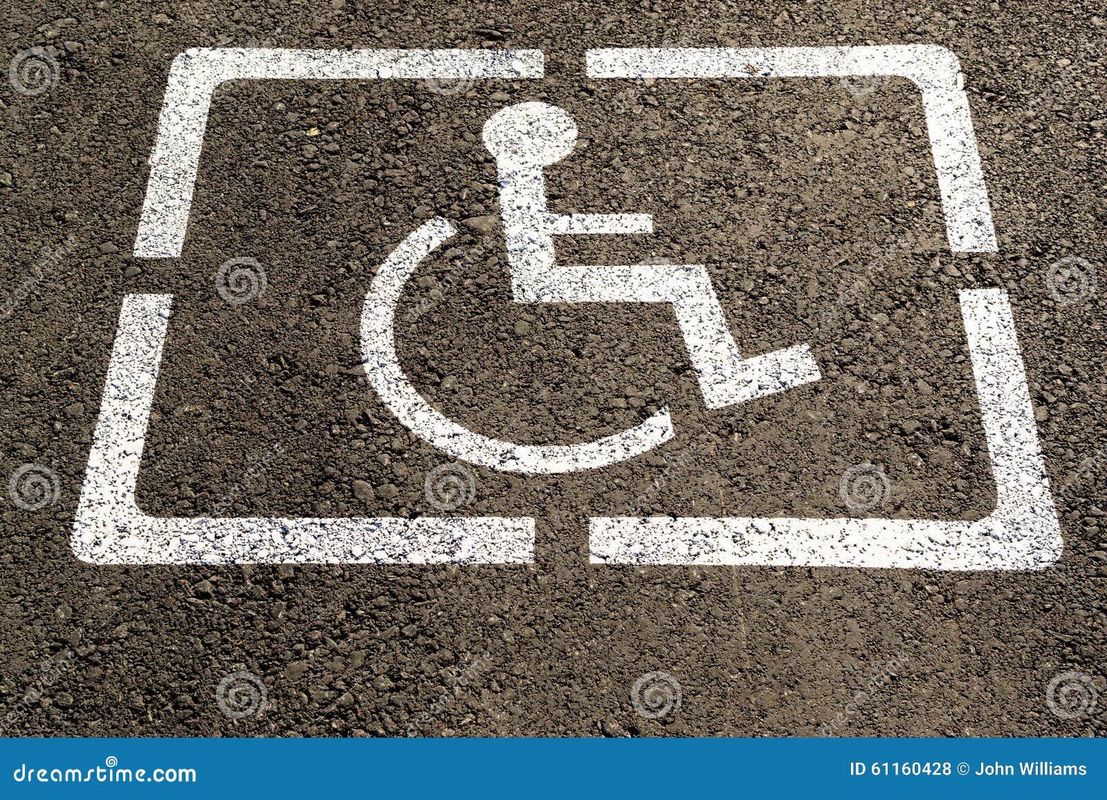 Lugar De Estacionamento Deficiente Sinal Pintado Foto de Stock - Imagem ...