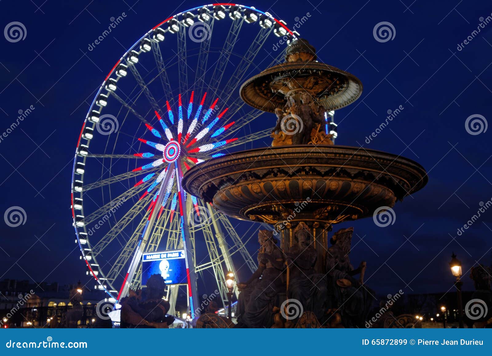Lugar De La Concorde Na Hora Azul Imagem de Stock Editorial - Imagem de ...