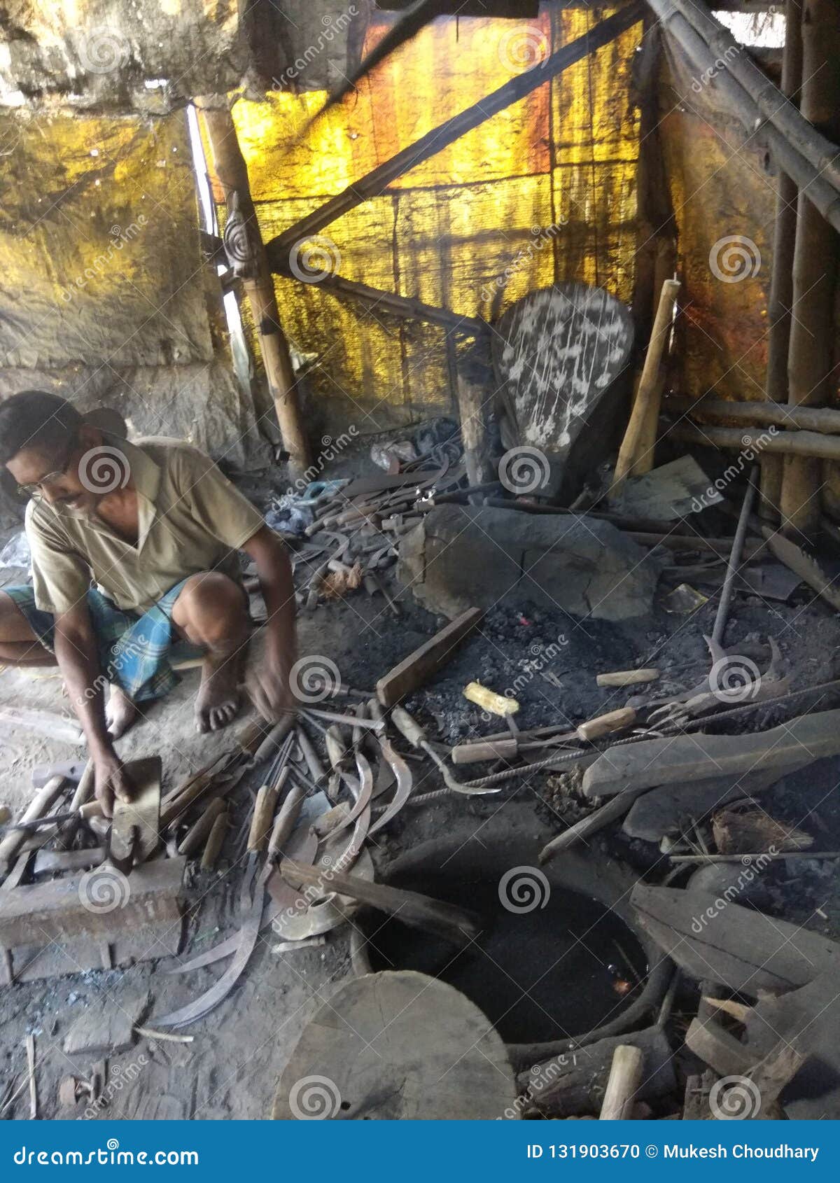 Luhar editorial image. Image of gaanv, luhar, bhartiya - 131903670