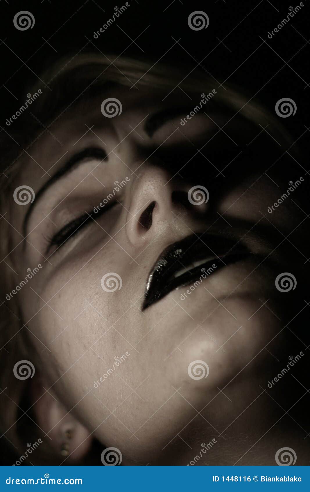 Lujuria foto de archivo. Imagen de encanto, lujoso, mujer - 1448116