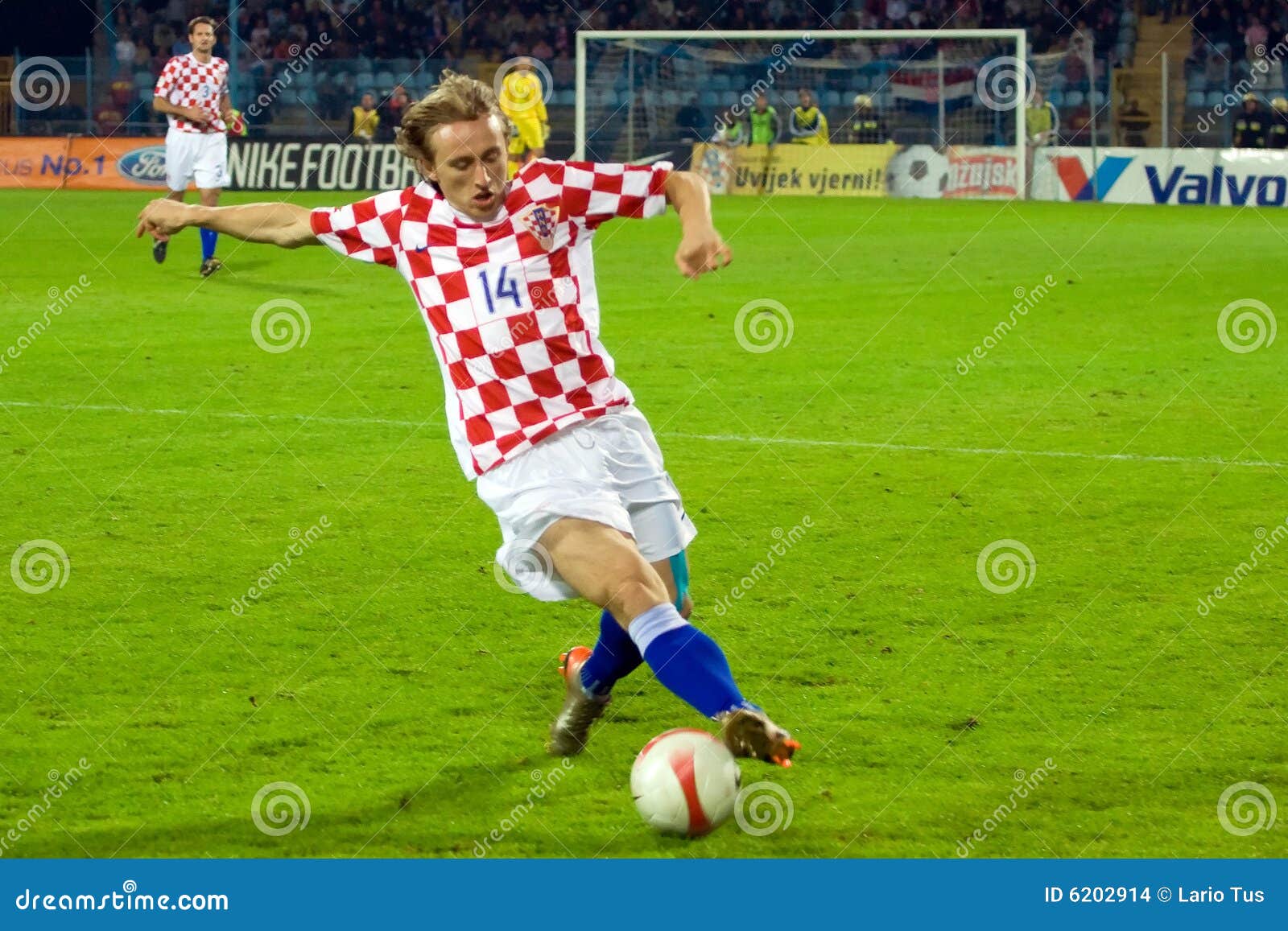 Luka Modric soccer player editorial stock image. Image of dribble - 6202914