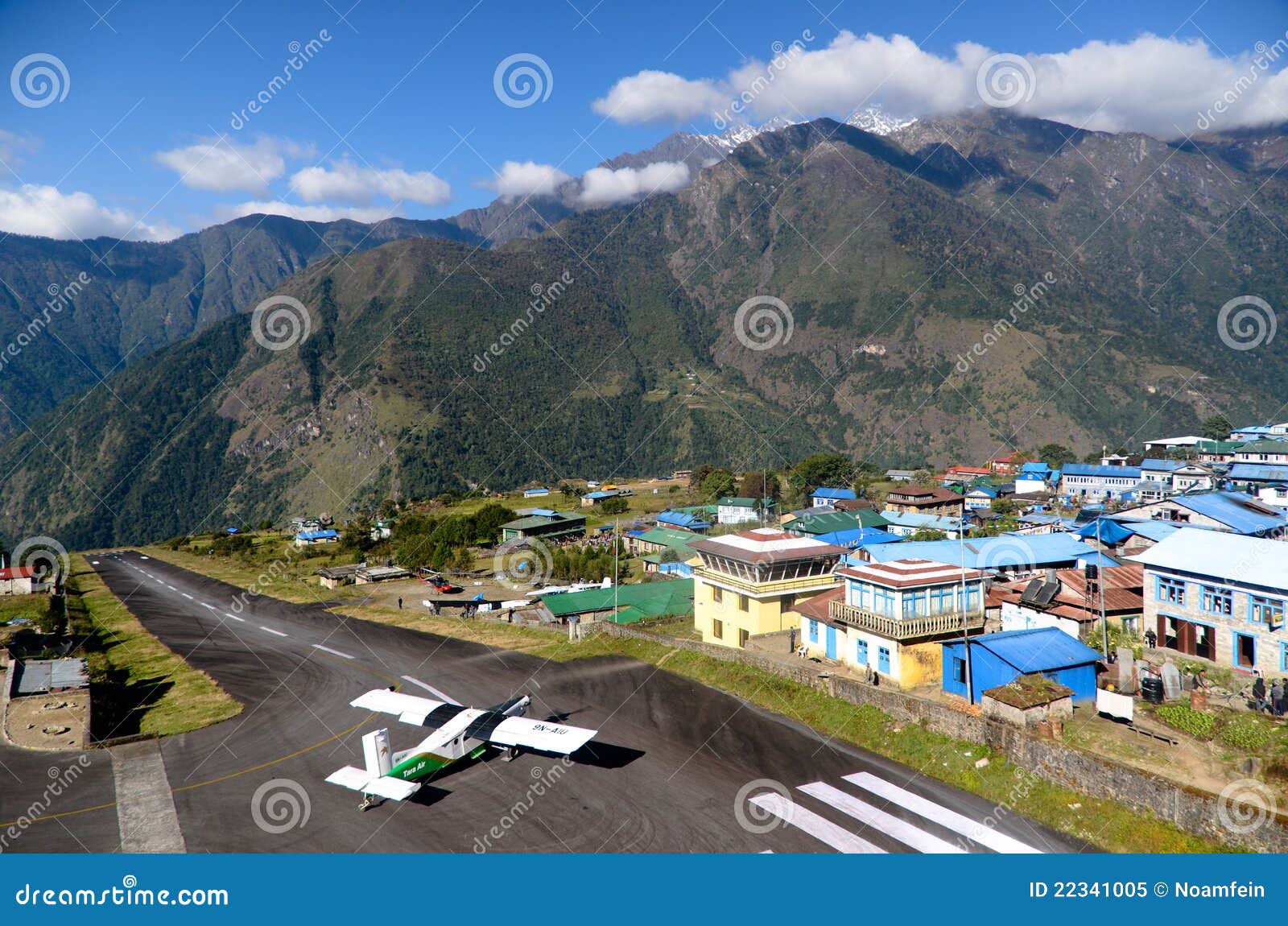 Lukla Airport - Everest Entry Point Editorial Image - Image of ...