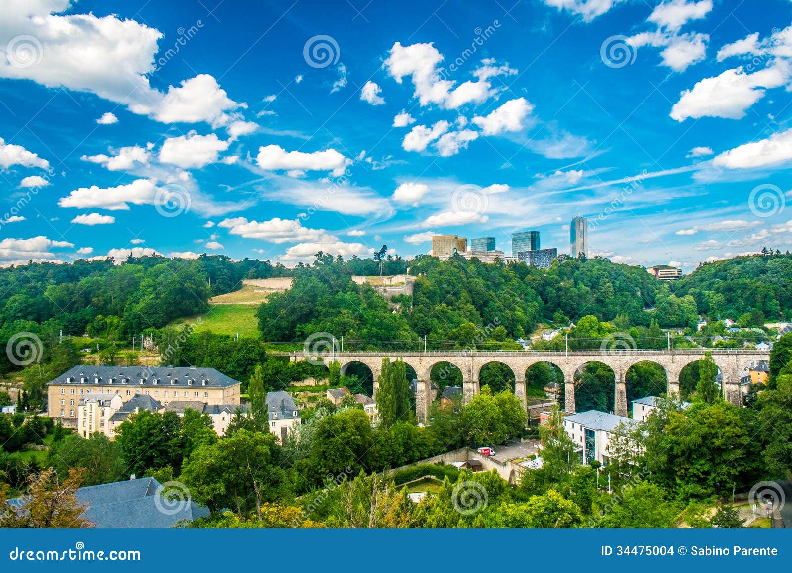 Luksemburg zdjęcie stock. Obraz złożonej z niebo, tło - 34475004