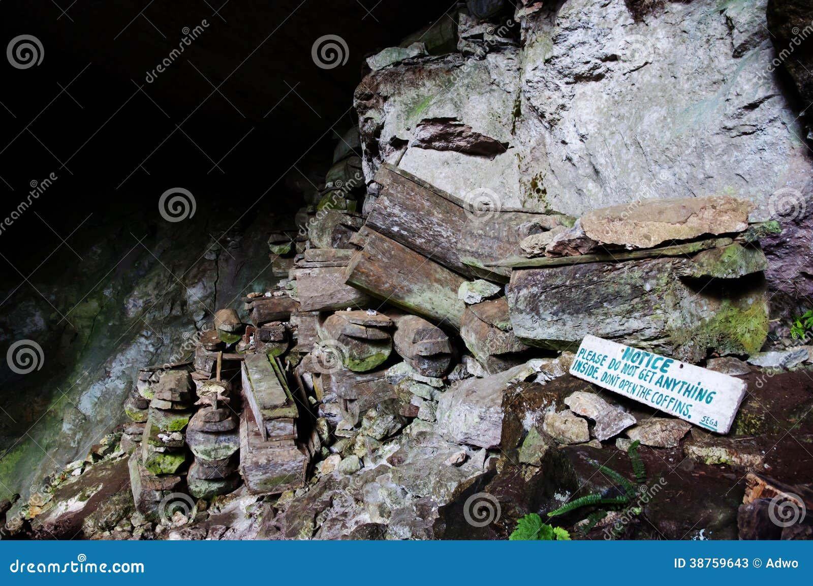 Lumiang Burial Cave, Sagada, Luzon, Philippines Stock Photography ...